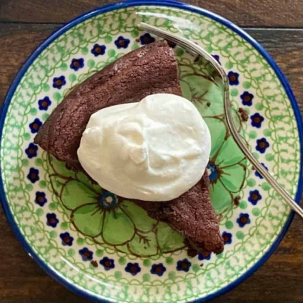 Almost Flourless Bittersweet Chocolate Cake • Breathing And Cooking